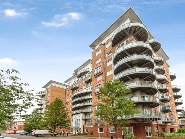 Winterthur Way, Victory Hill, Basingstoke RG21, 2 bed flat to rent, £1,300 pcm | PrimeLocation