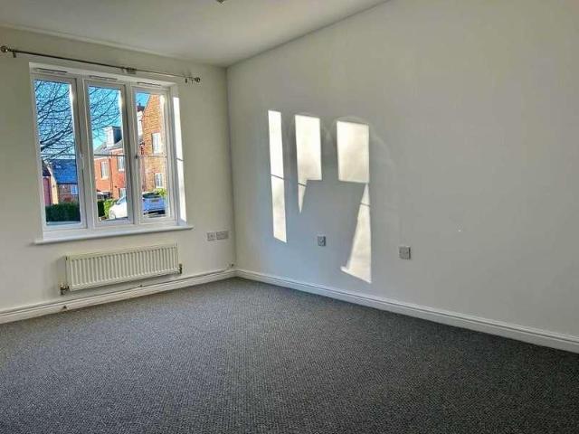 Winter Gardens Way, Banbury, OX16