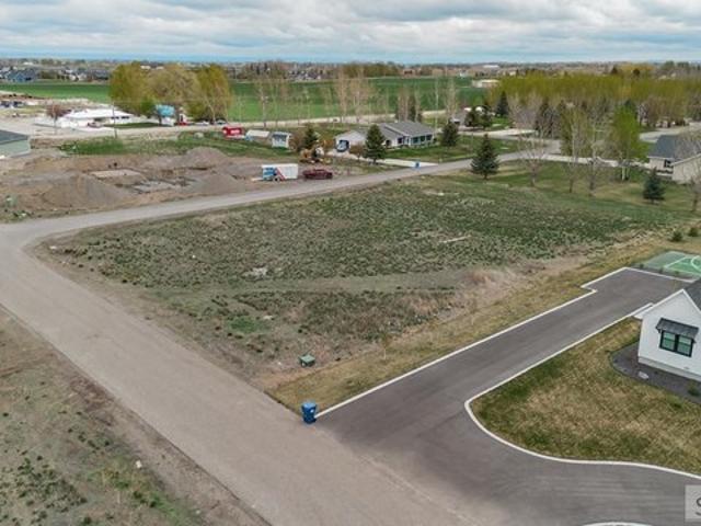 Oaklee Dr, Rexburg, ID 83440