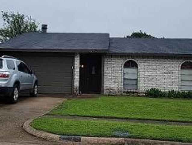 Winterberry Dr