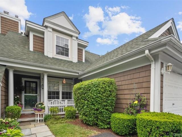 Winterberry Ln, Briarcliff Manor, Condo For Sale