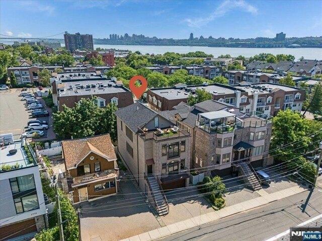 Winterburn Pl, Edgewater, Home For Sale