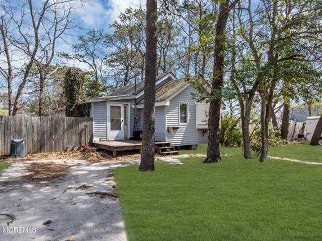 Wintergreen Ave, Brick, Home For Sale