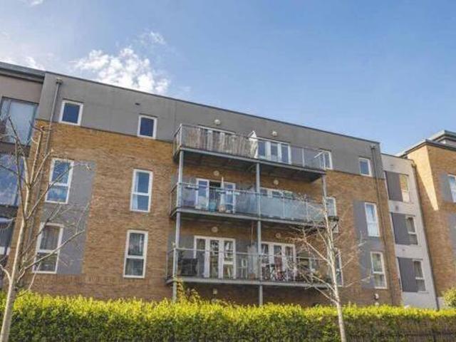 Wintergreen Boulevard, West Drayton, 2 Bedroom Flat