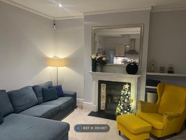 Winthorpe Road, London SW15, 2 bed flat to rent, £2,750 pcm | PrimeLocation