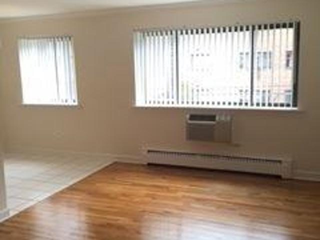 Winthrop Station Studio Apartment for Rent at 5423 N Winthrop Ave, Chicago, IL 60640 Edgewater