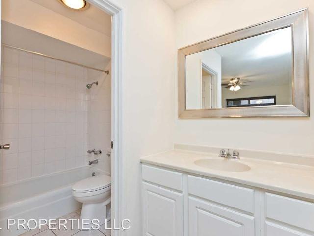 Winthrop Station 1 Bedroom Apartment for Rent at 5423 N Winthrop Ave, Chicago, IL 60640 Edgewater