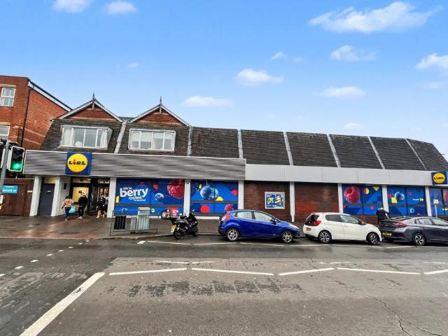 Winton 4 bed flat to rent £1,680 pcm £388 pw