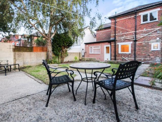 Winton, Bournemouth BH9, 2 bed property to rent, £1,350 pcm | PrimeLocation