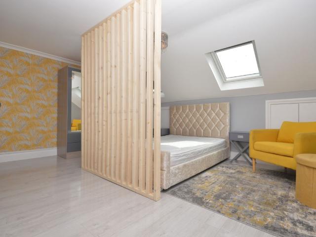 Wincanton Gardens, Ilford IG6, Studio to rent, £1,200 pcm | PrimeLocation