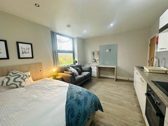 Winckley Square 8B, PRESTON, Lancashire PR1 3JQ, Studio