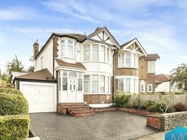 Winchmore Hill Road, Winchmore Hill, 3 Bedroom Semi detached