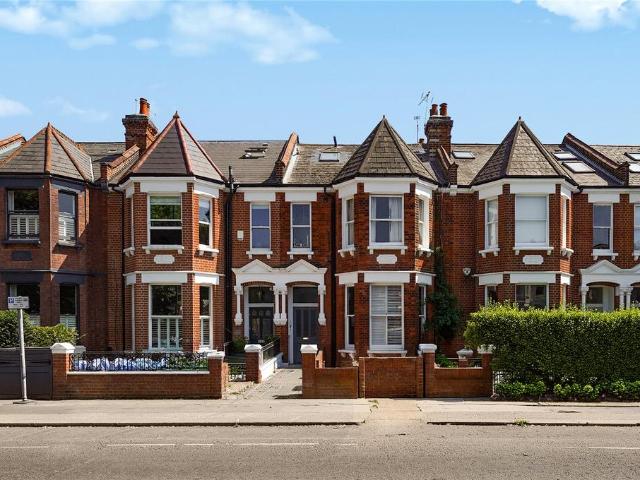 Winchester Avenue, Queens Park. 1 bed penthouse to rent £1,900 pcm £438 pw