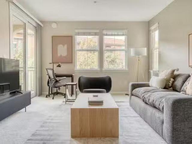 Winchester Circle, Los Gatos, CA