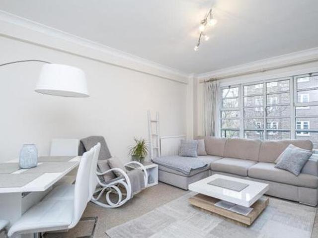 Winchester Court, Vicarage Gate, 2 Bedroom Flat