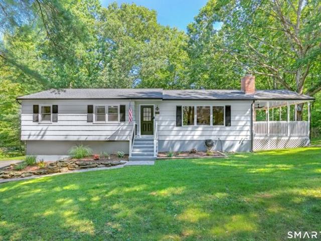 Winchester Dr, Shelton, Home For Sale