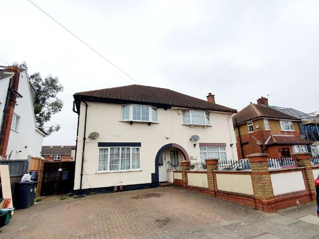Winchester Road, Hanworth, Hounslow TW13, 3 bed semi detached house to rent, £2,300 pcm | PrimeLocation