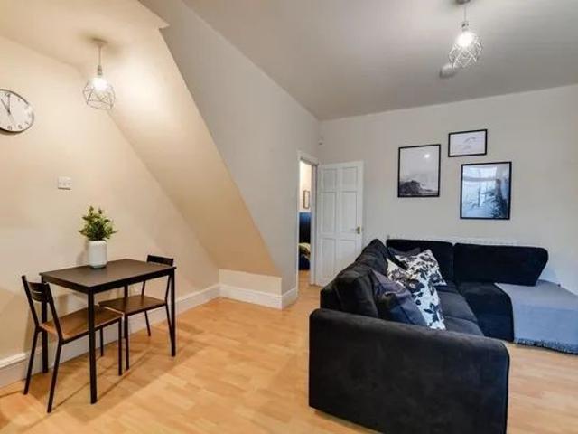 Winchester Road, L6 0BR