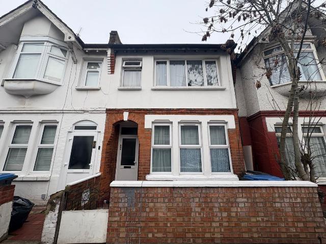Winchester Road, London N9, Room to rent, £600 pcm | PrimeLocation