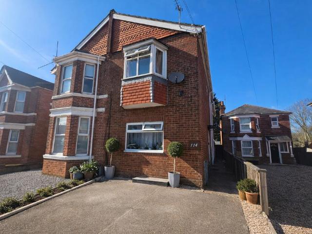 Winchester Road, SOUTHAMPTON 2 bed flat to rent £1,275 pcm £294 pw