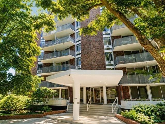 Winchester St Apt,brookline, Condo For Sale