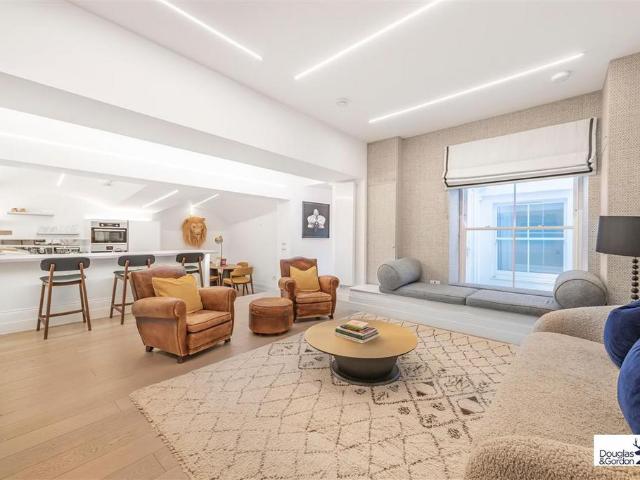 Winchester Street, SW1V 3 bed flat to rent £5,500 pcm £1,269 pw