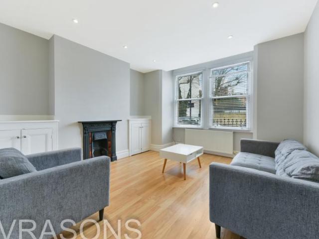 WINCOTT STREET, KENNINGTON 1 bed flat to rent £2,097 pcm £484 pw