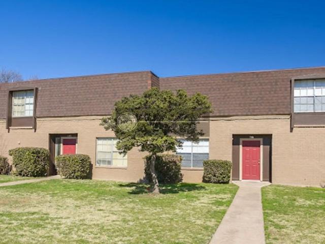 Wind Chase Village 2 Bedroom Apartment for Rent at 2400 Buffalo Gap Rd, Abilene, TX 79605 Over Place Area