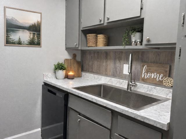 Wind Crest Apartments and Townhomes 2 Bedroom Apartment for Rent at 1315 E Castle St, Murfreesboro, TN 37130