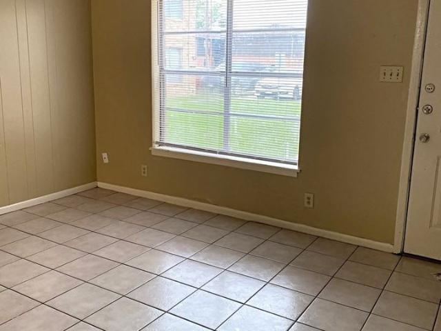 Windchase Apartments 2 Bedroom Apartment for Rent at 1140 Oregon Ave, Beaumont, TX 77705 South Park