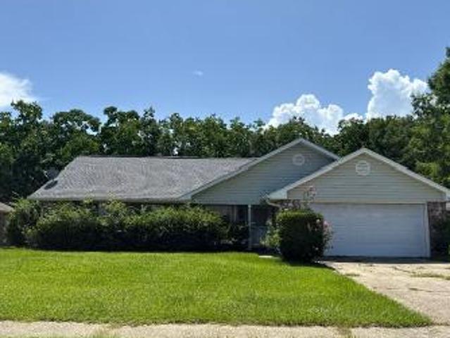 Windcrest Ln