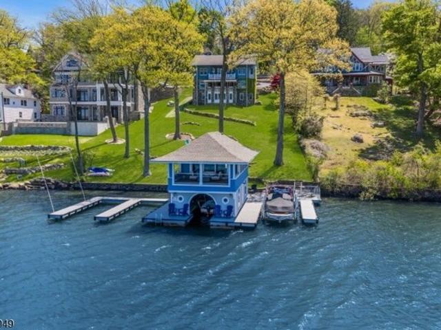 Windemere Ave, Mount Arlington, Home For Sale