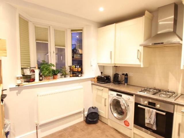 Windermere Avenue, London N3, 2 bed maisonette to rent, £1,899 pcm | PrimeLocation