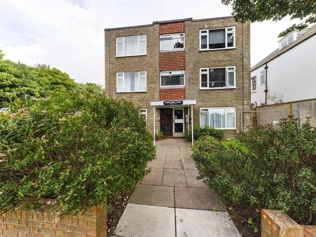 Windermere Court, East Drive, Brighton BN2, Studio to rent, £1,000 pcm | PrimeLocation