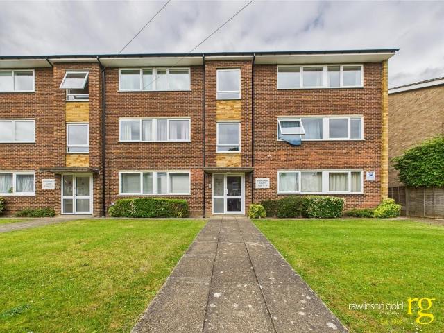 Windermere Court, Watford 2 bed flat to rent £1,650 pcm £381 pw