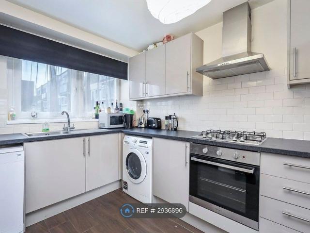 Windermere House, London E3, 4 bed maisonette to rent, £3,500 pcm | PrimeLocation