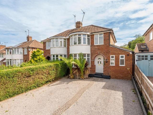Windermere Road, Reading, RG2 4 bed semi detached house to rent £2,600 pcm £600 pw