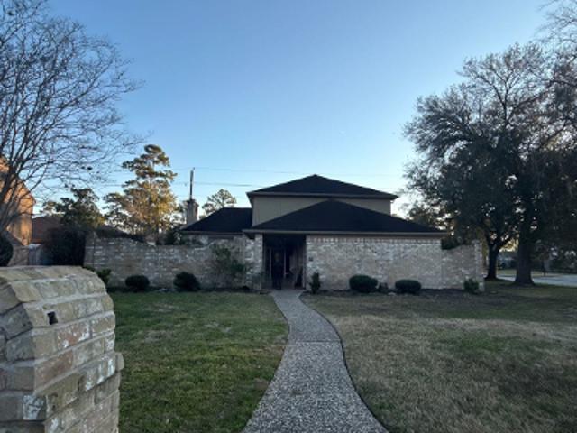 Winding Moss Dr