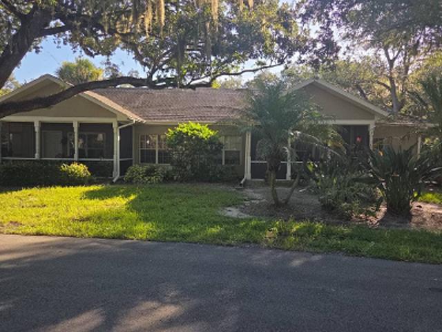 Winding Oak Dr