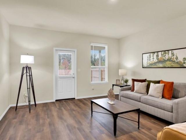 Winding Brook 4 Bedroom Apartment for Rent at 7003 Anacua Crk, San Antonio, TX 78253