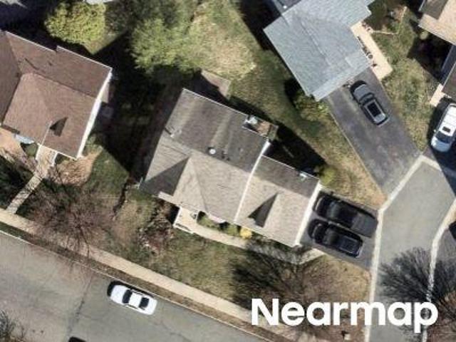 Winding Hill Dr