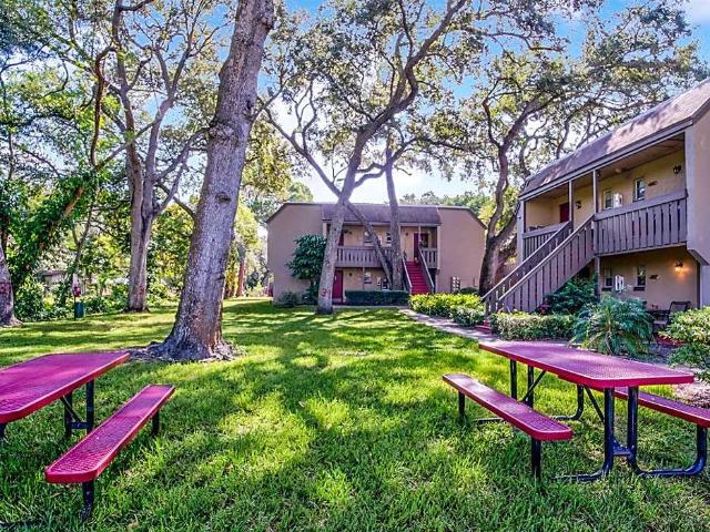 Winding Lane 2 Bedroom Apartment for Rent at 301 Belcher Road North #653, Largo, FL 33771