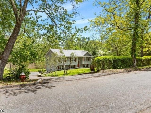 Winding Way, Byram Township, Home For Sale