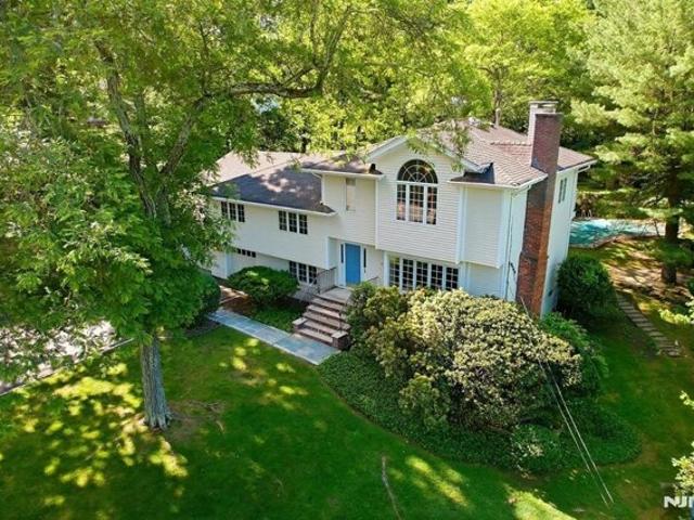 Winding Way, North Caldwell, Home For Sale