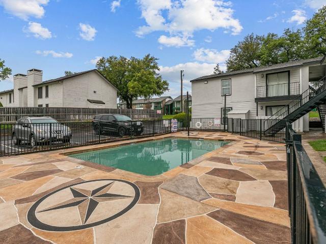 Winding Way on Emily in the Heart of Dallas 1 Bedroom Apartment for Rent at 1300 Emily St, Dallas, TX 75203