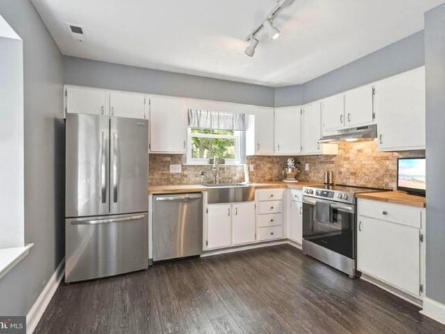 Windingbrook Ct, Atco, Home For Sale