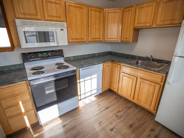 Windom Gables 3 Bedroom Apartment for Rent at 33 Wentworth Ct E, Minneapolis, MN 55419 Windom