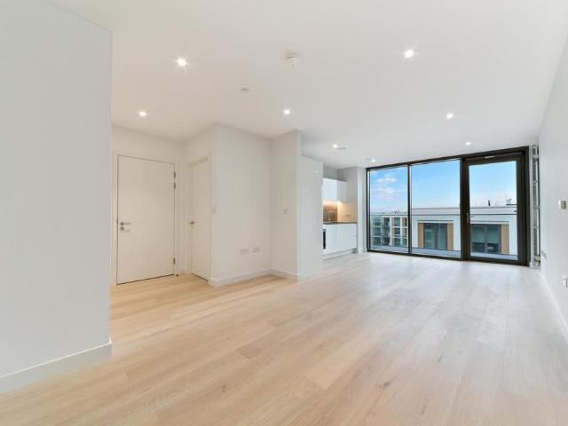 Windlass House, Royal Wharf, London, E16 1 bed apartment to rent £2,150 pcm £496 pw