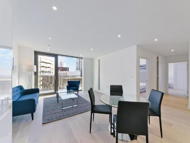 Windlass House, Royal Wharf, London, E16 2 bed apartment to rent £2,700 pcm £623 pw