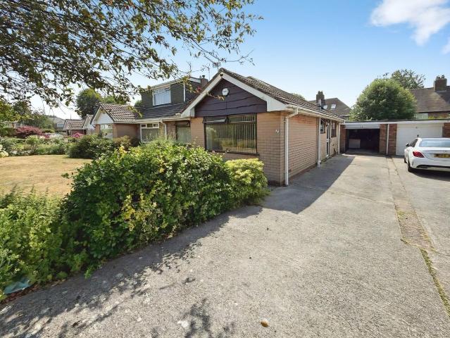 Windlehurst Drive, Worsley, Manchester M28, 2 bed semi detached bungalow to rent, £1,250 pcm | PrimeLocation